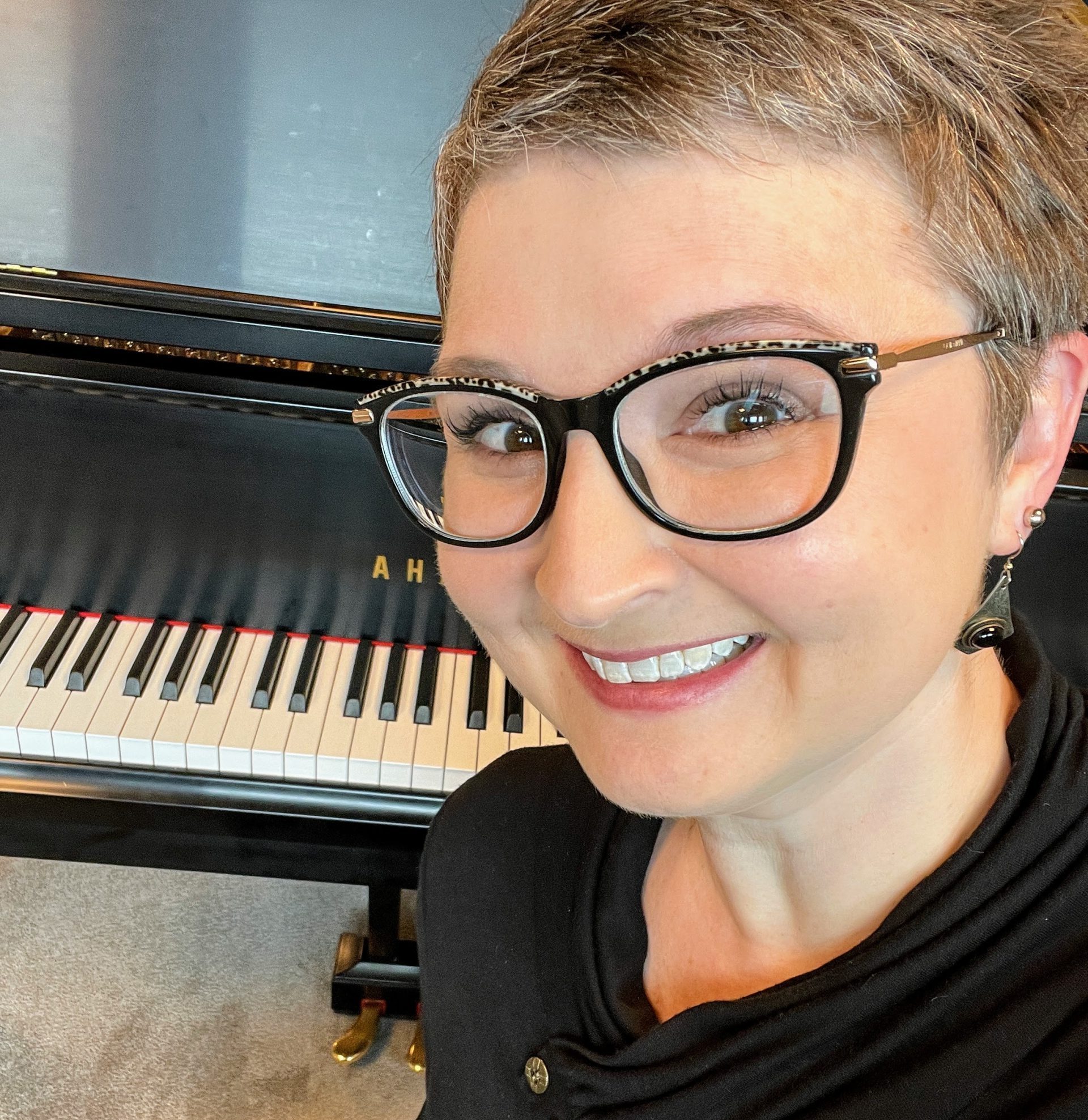 Meet Amy - Studio 88 Piano